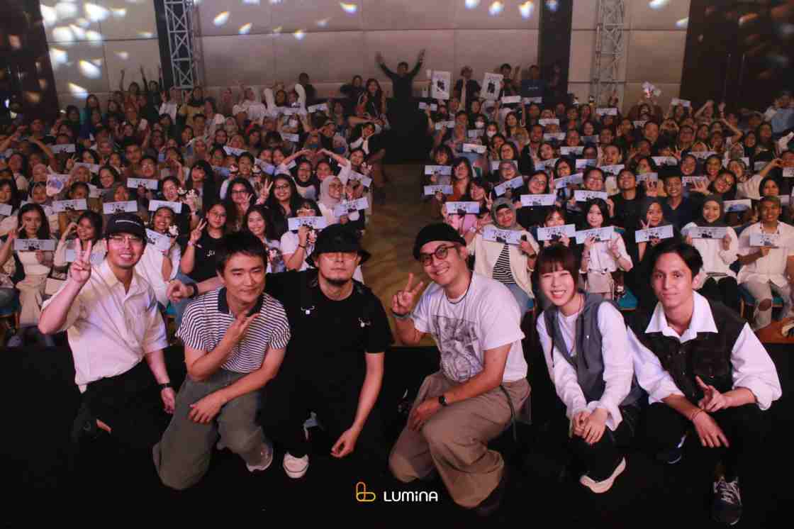 Scrubb Spend a Fun-Filled Night with Fans During the Group’s First ...